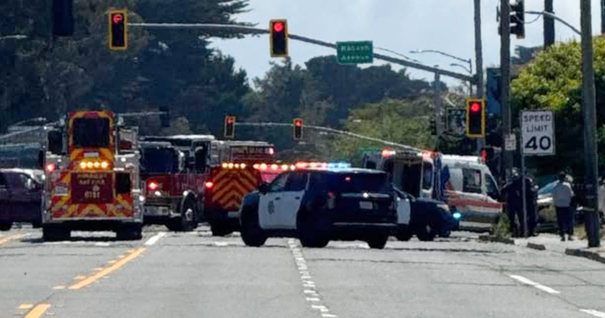 [UPDATE 3:30 p.m.] Injury Crash Shuts Down Portion of Broadway in ...